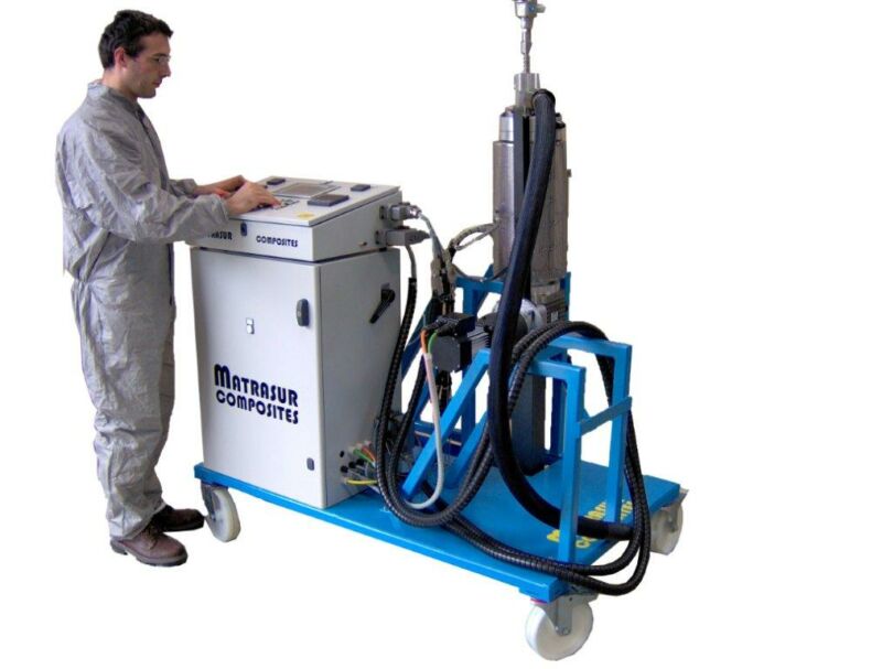 MACHINES D'INJECTION POUR RESINES EPOXY - Matrasur Composites