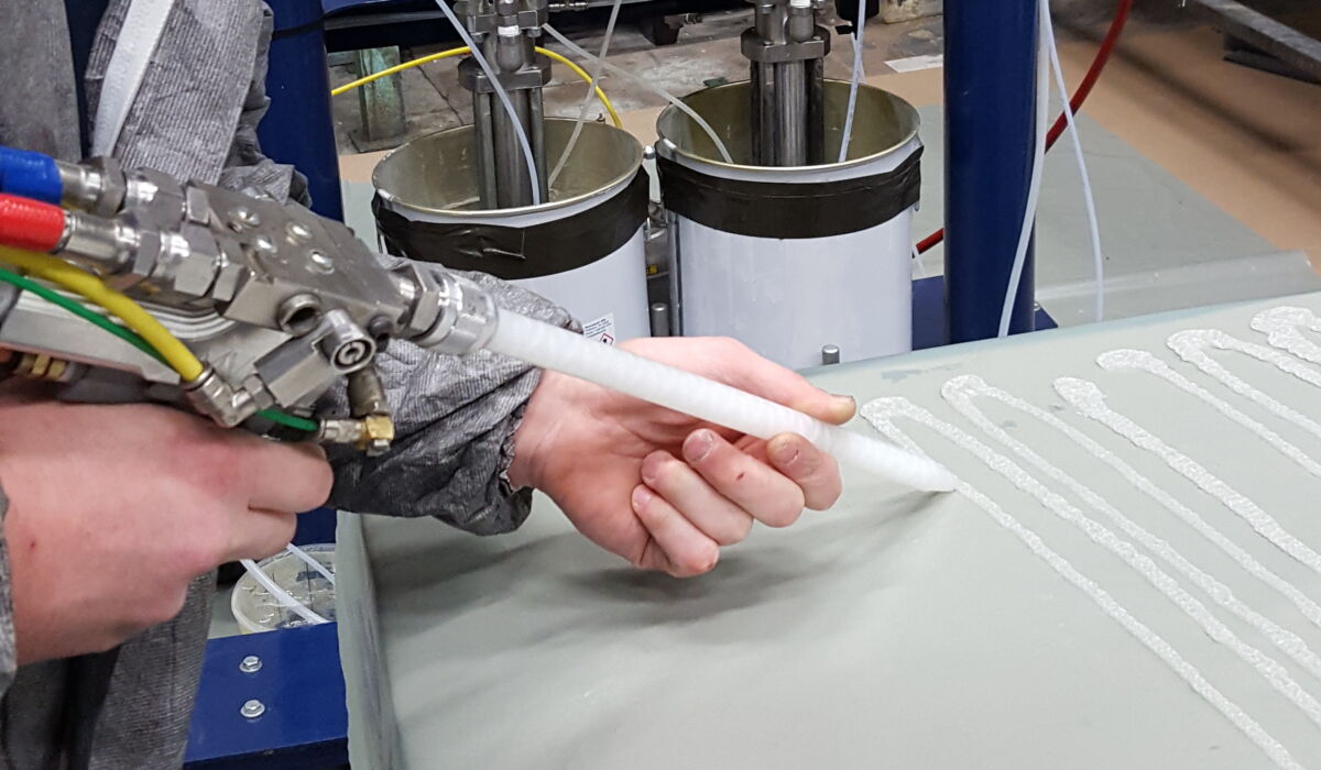 APPLICATIONS: ADHESIVES - Matrasur Composites